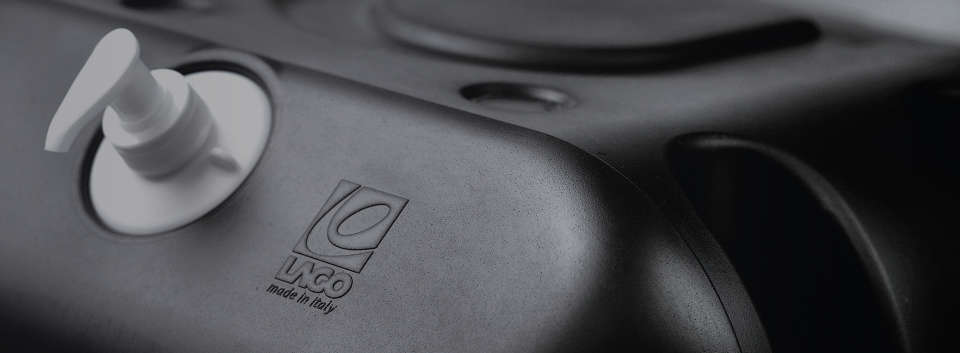 Water Tanks – Lago Accessori